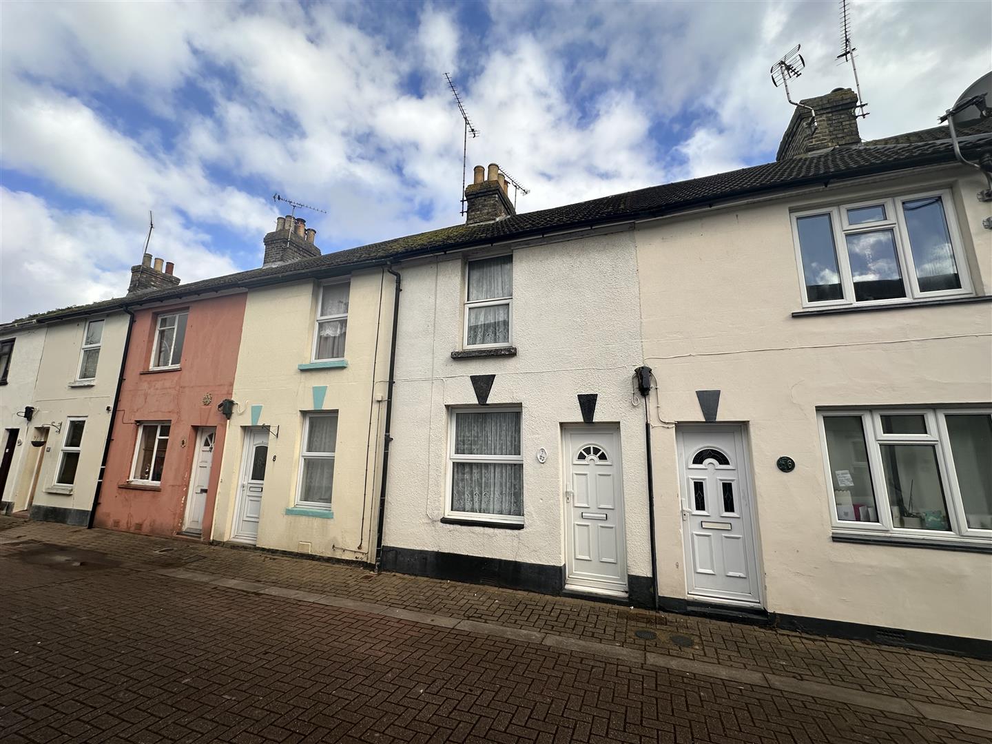 7 Castle Street, Wouldham - Martins Estates